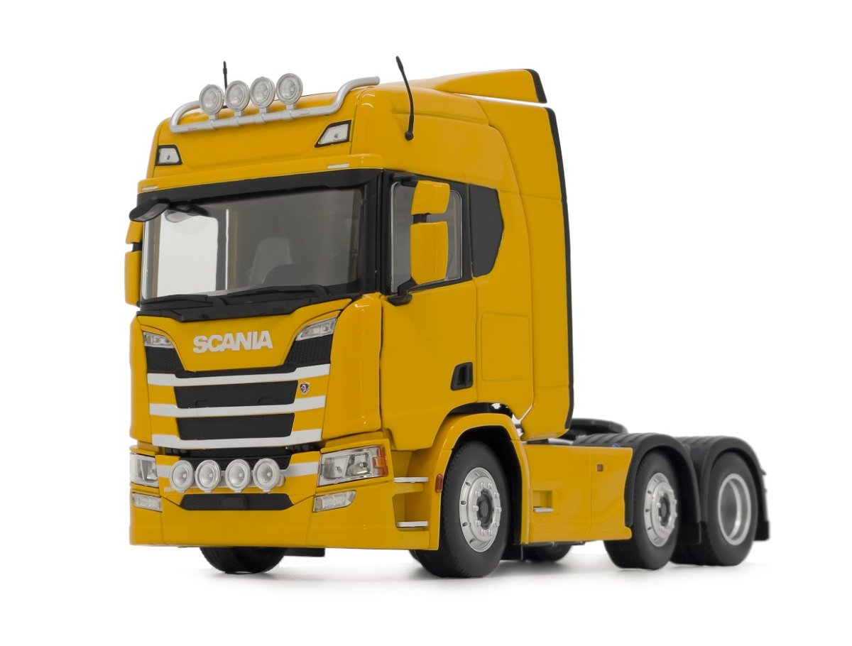 Scania R500 6x2 gul lastbil 1/32 Marge Models - Lastbiler - Modeltraktor.dk